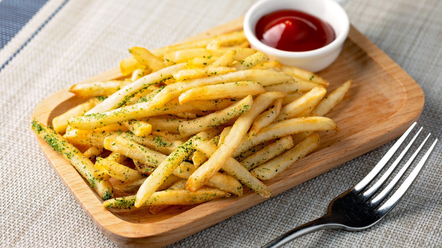 French Fries vs Chips: What's the Difference?